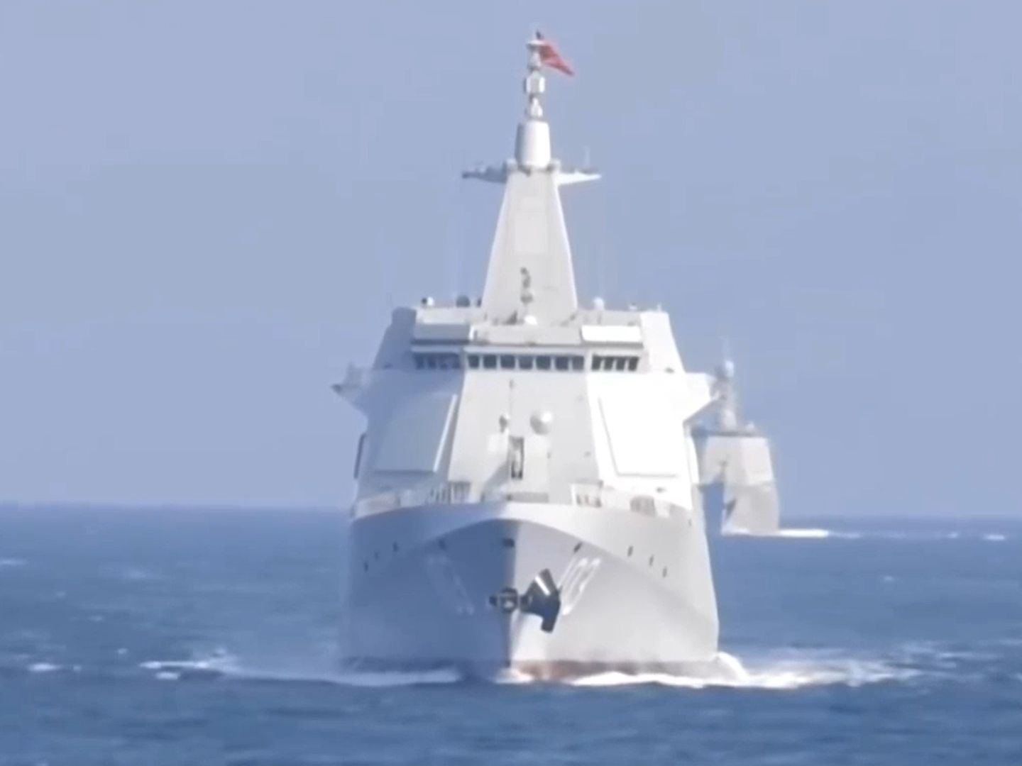 官宣!055排水量达13000余吨!最高航速37节!