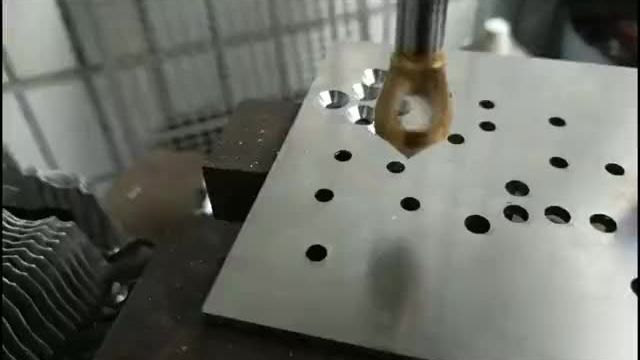 这样的倒角刀可以加工不锈钢,铁,铜,铝等材质,倒角,去毛刺