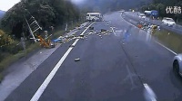 超恐怖!日本的公路车祸!行车记录_标清