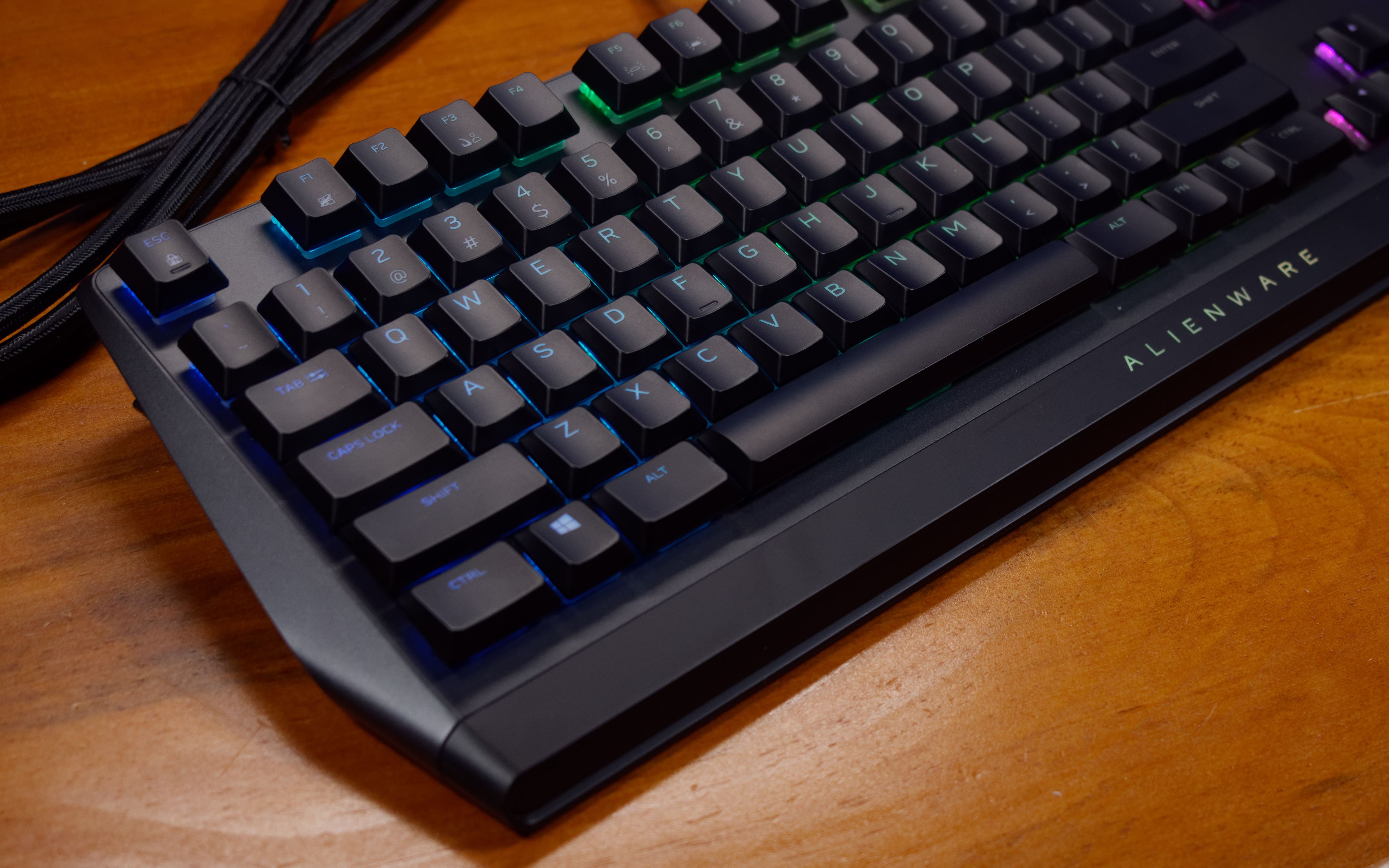 外星人也整性价比?——外星人AW510K上手简评