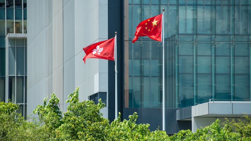 他们从香港告诉全世界:为什么五星红旗美如画——