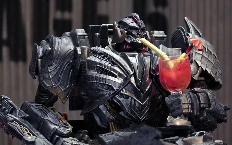 ...《变形金刚5》片场擎天柱威震天逗逼花絮-孩之宝模型定格动画小...