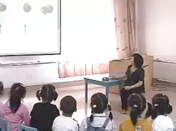 YJ26 幼儿园大班数学优质课视频展示《“3”的加减法》_陈老师