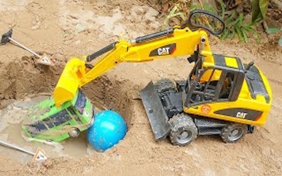 坦克、警车玩重型设备汽车玩具卡车玩汽车玩具挖掘机假装玩球 儿童...