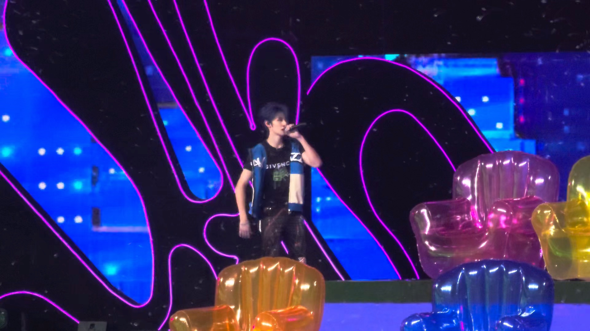 【TF家族三代】不顾一切演唱会 逃亡公路全场直拍