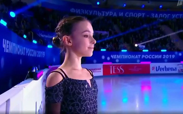 15岁俄罗斯花样滑冰运动员安娜·谢尔巴科娃,惊艳全场!(一)