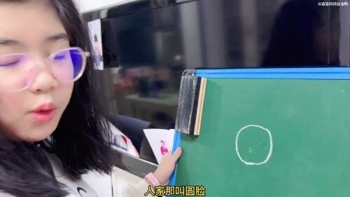 涵涵模仿老师出场太搞笑,遇到捣蛋同学,看看"老师"如何应对?