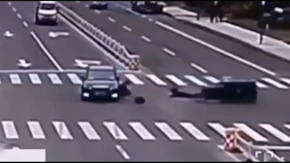 二轮、三轮、四轮“电动车”交通安全警示教育片