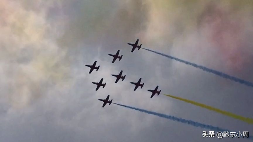 航展飞行表演。第一次亲临现场观看,场面太壮观了