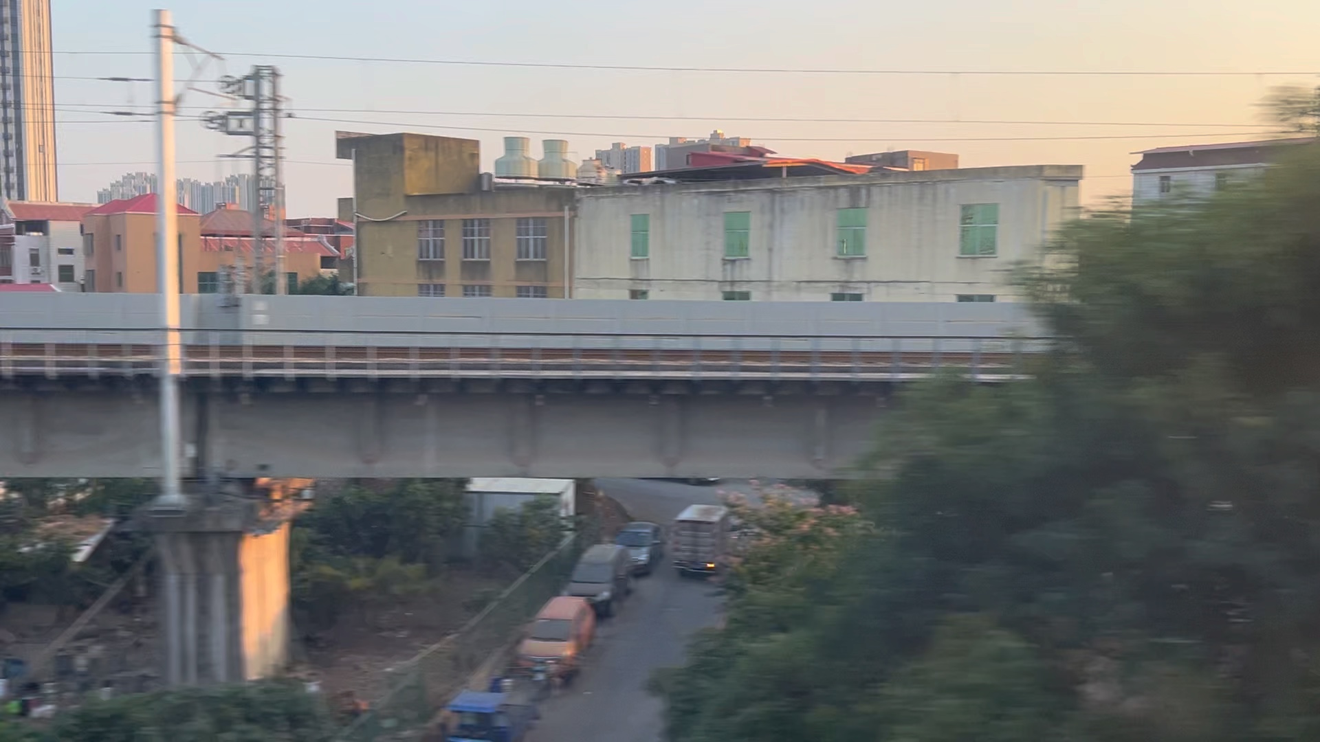 D3295次(南京南站-龙岩站)本务福州动车段龙岩所CRH2A2455厦门北...