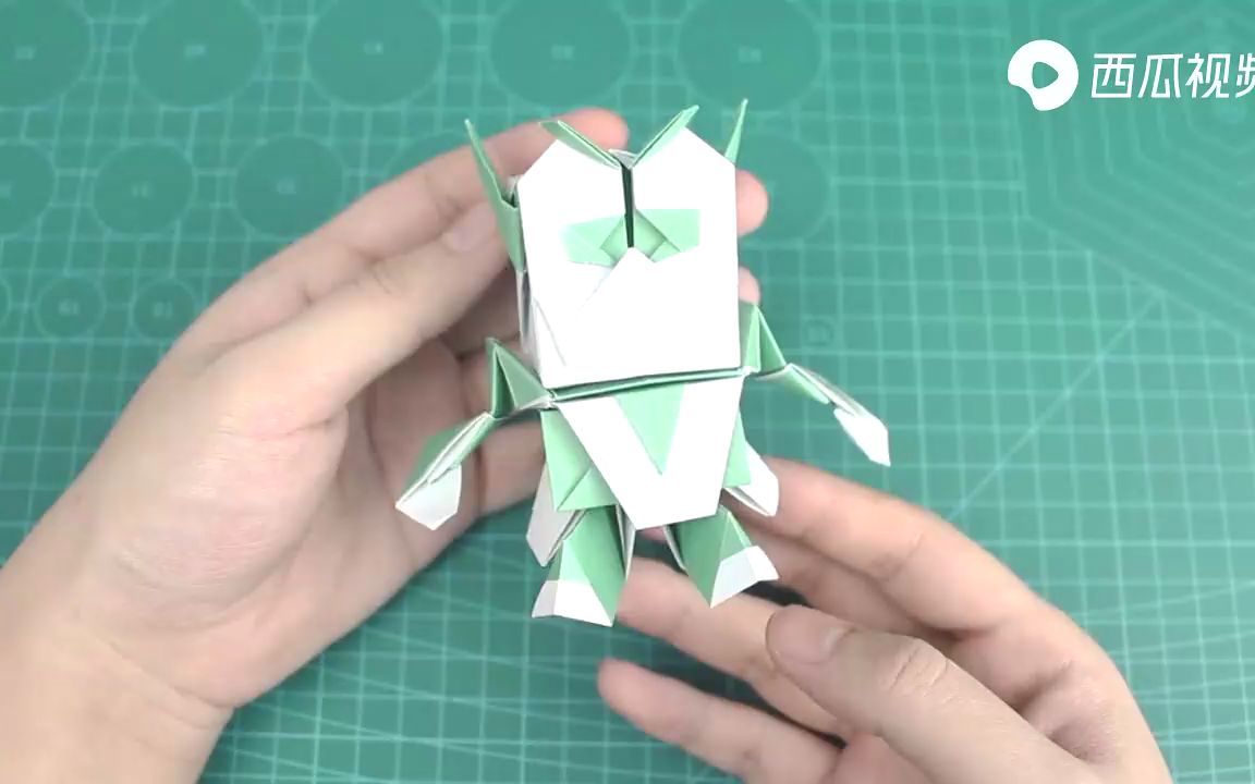 酷酷的折纸方头机器人,是不是比买来的模型更好看?