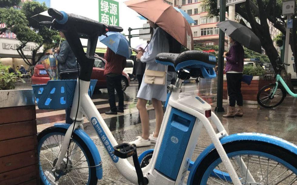 三四线城市共享电单车火了 数十品牌争相布局