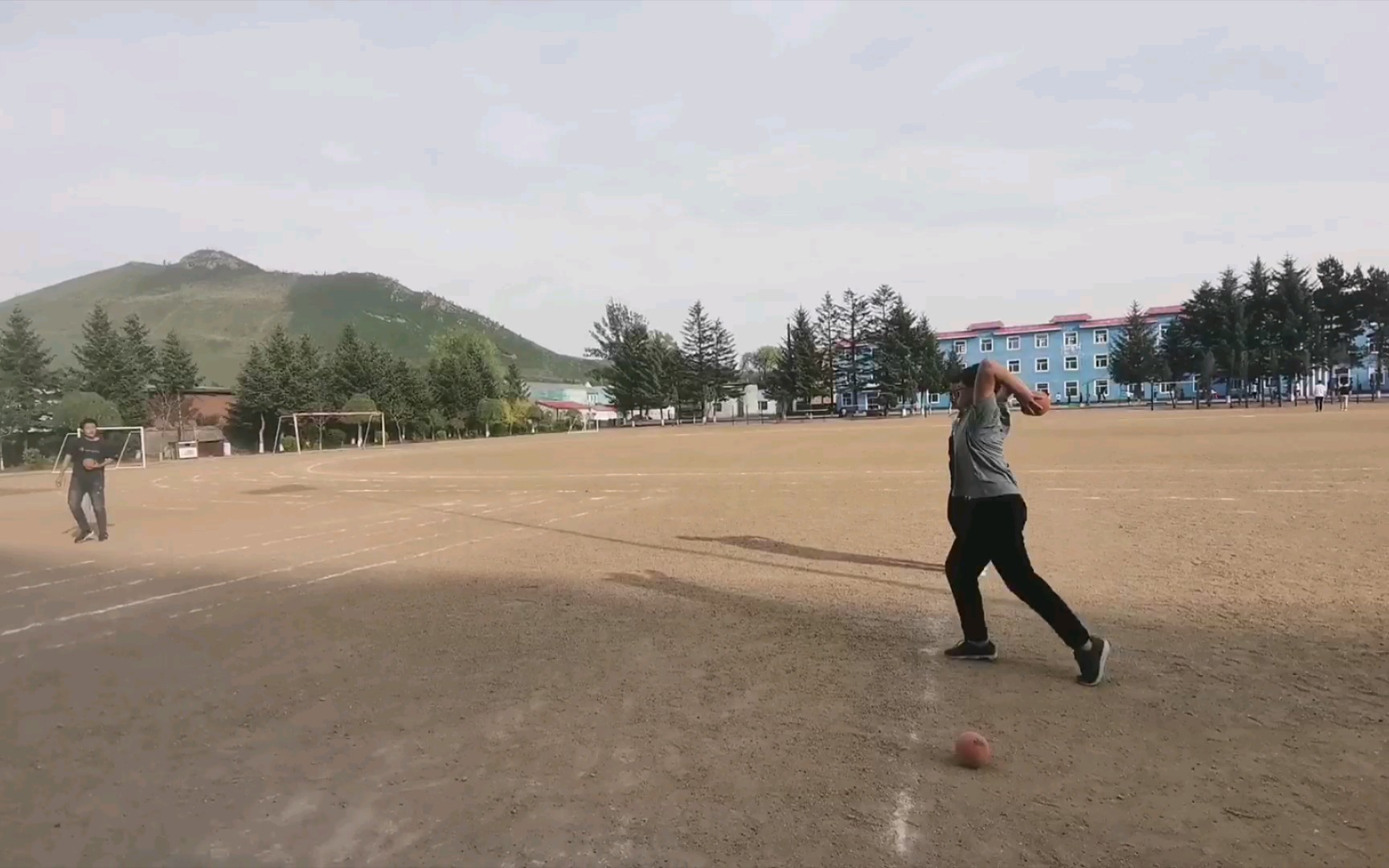 中考体育加试训练——投掷实心球(在一次次失败中成长)