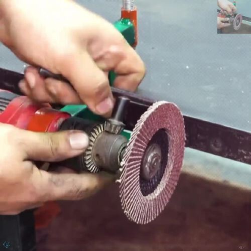 让电钻变成砂轮机的夹具制作教程