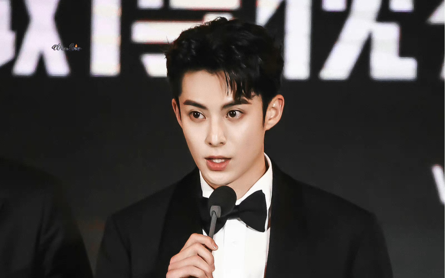 恭喜王鹤棣获微博视界大会“年度瞩目演员”奖