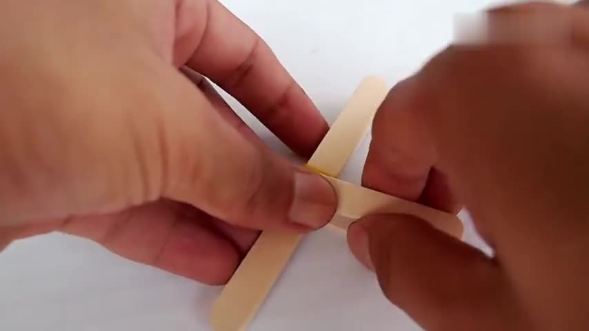 制作简易的小游戏道具，看看是如何玩的