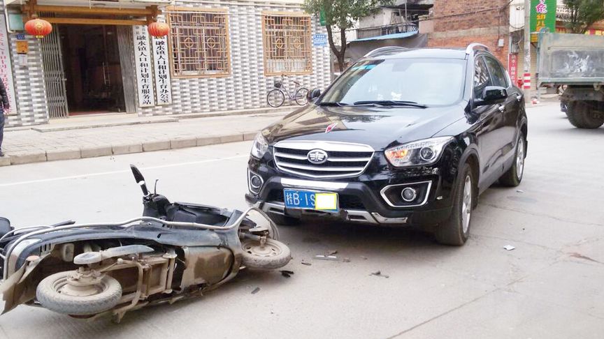 电动车主喝酒撞到车,交警判电动车全责,车主:电动车也算酒驾?