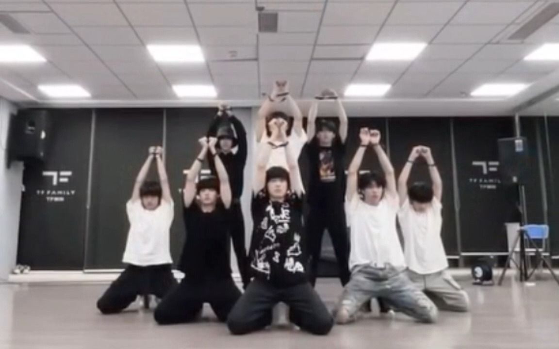 超绝的二三代合作舞蹈