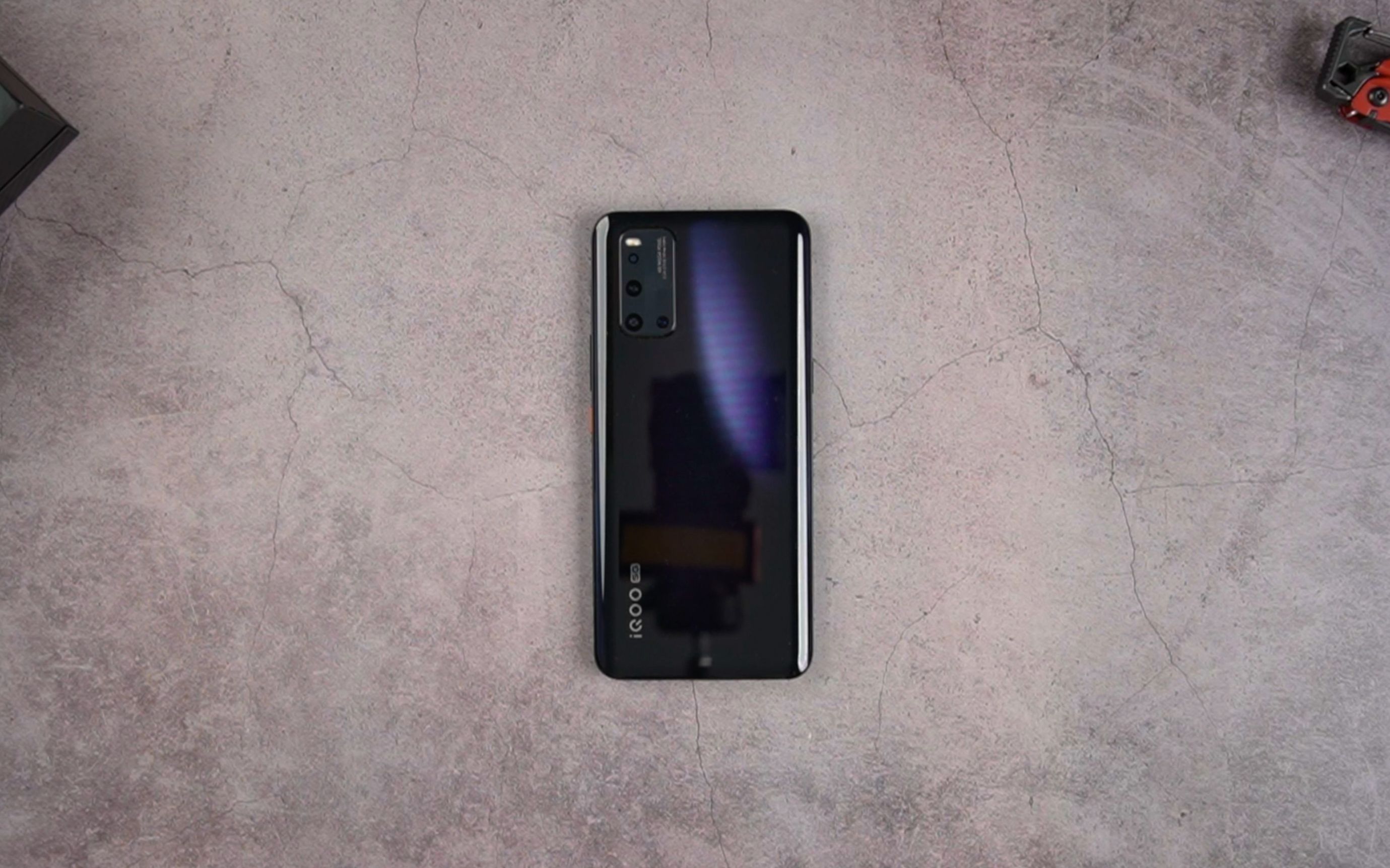 iQOO 3初体验:定位更大众的游戏手机,配置强悍,但也有遗憾