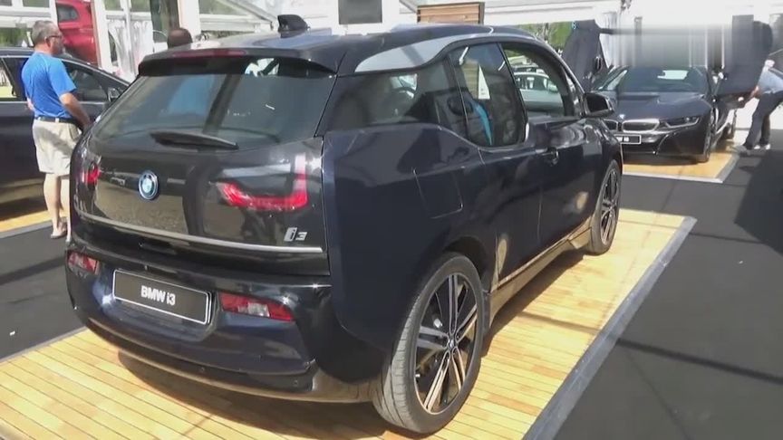 超萌小型电动车2018宝马I3，纯电续航可达350公里