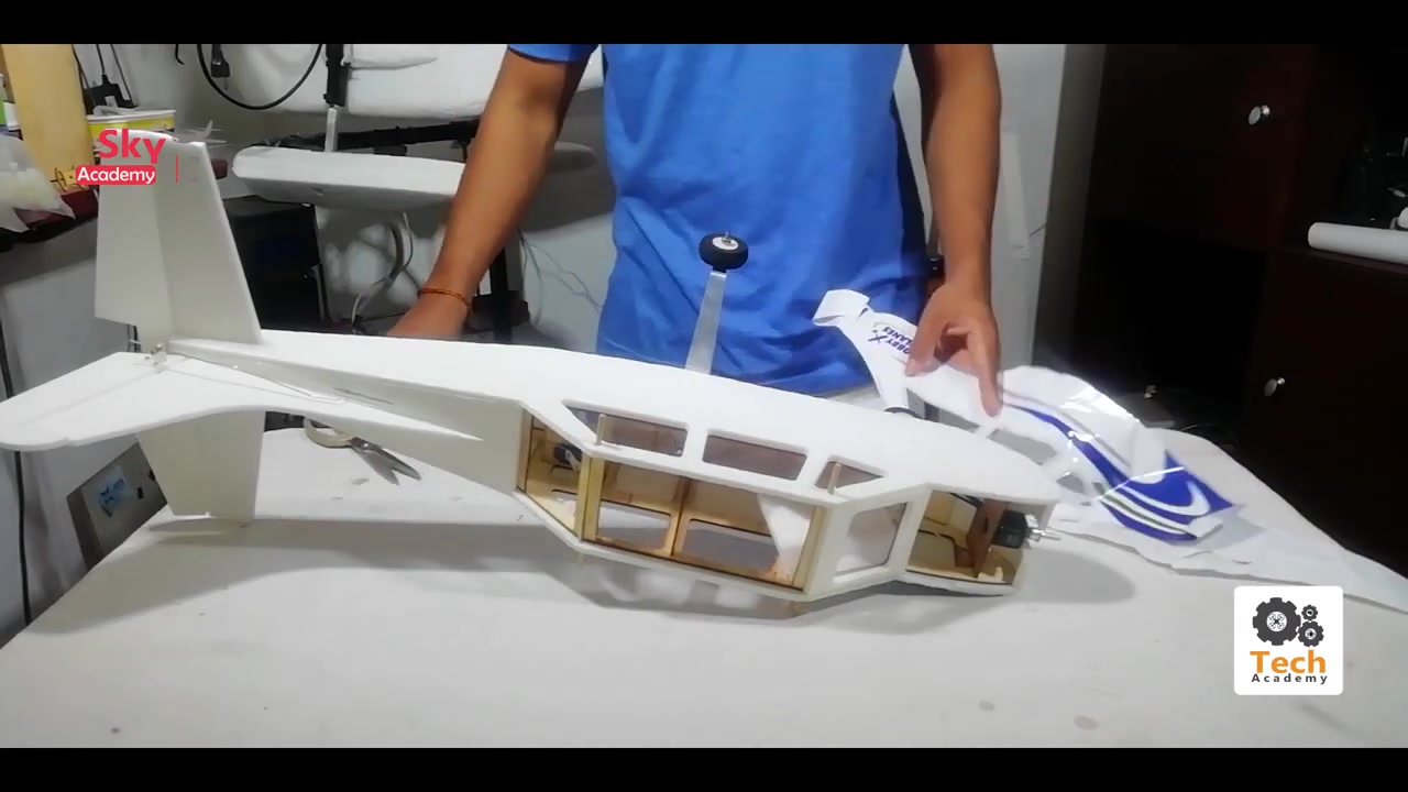 RC塞斯纳172飞机DIY模型飞机初学者