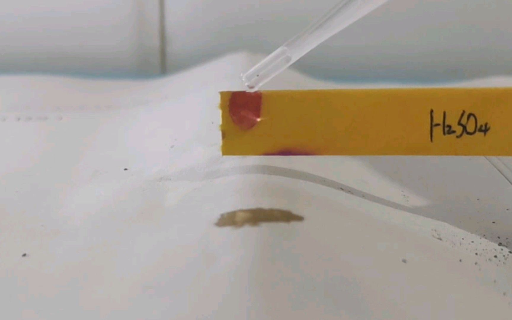 各种化学物质的ph值(广泛试纸)