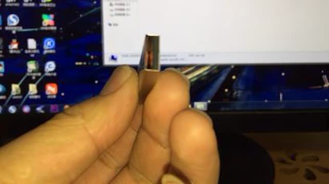 U盘这样使用,2次就坏了,涛哥亲自实验,U盘里文件全部丢失