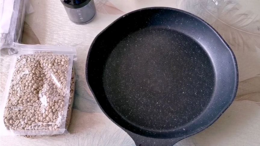 炒咖啡豆、研磨、煮、打奶泡,简简单单做一杯咖啡给儿子