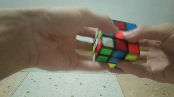 魔方还原视频,喜欢的点个赞和关注谢谢