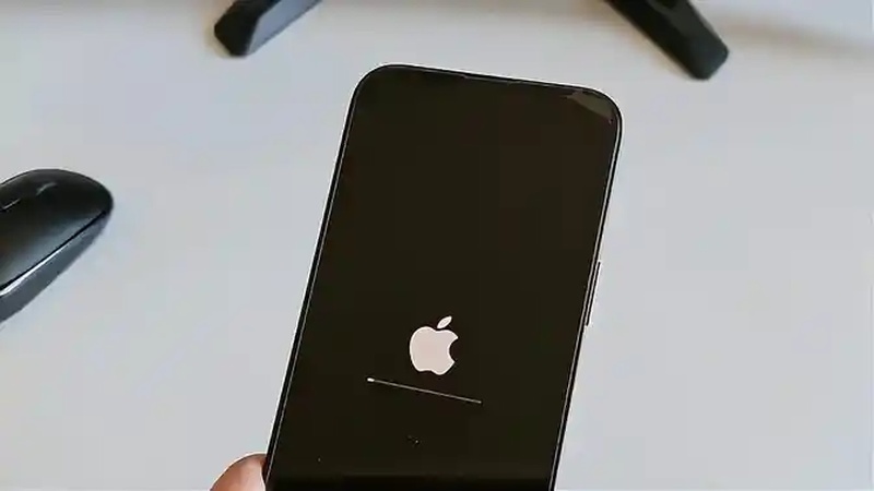 苹果停售带Home键iPhone,开启全新设计理念