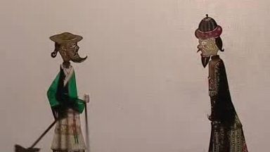 一段华县皮影戏《张古董借妻》片段 皮影戏表演真实不错!