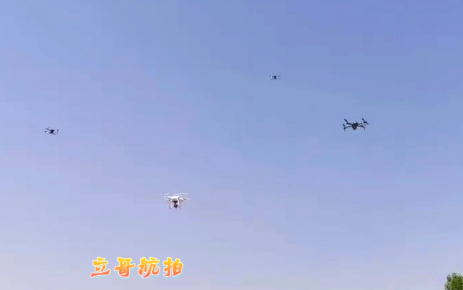 大疆无人机稳定性测试,实测御2抗风最好