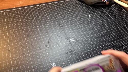 模型:用黏土制作被毒液侵蚀的蓝朋友
