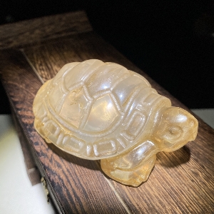 水晶做的阿寿 
