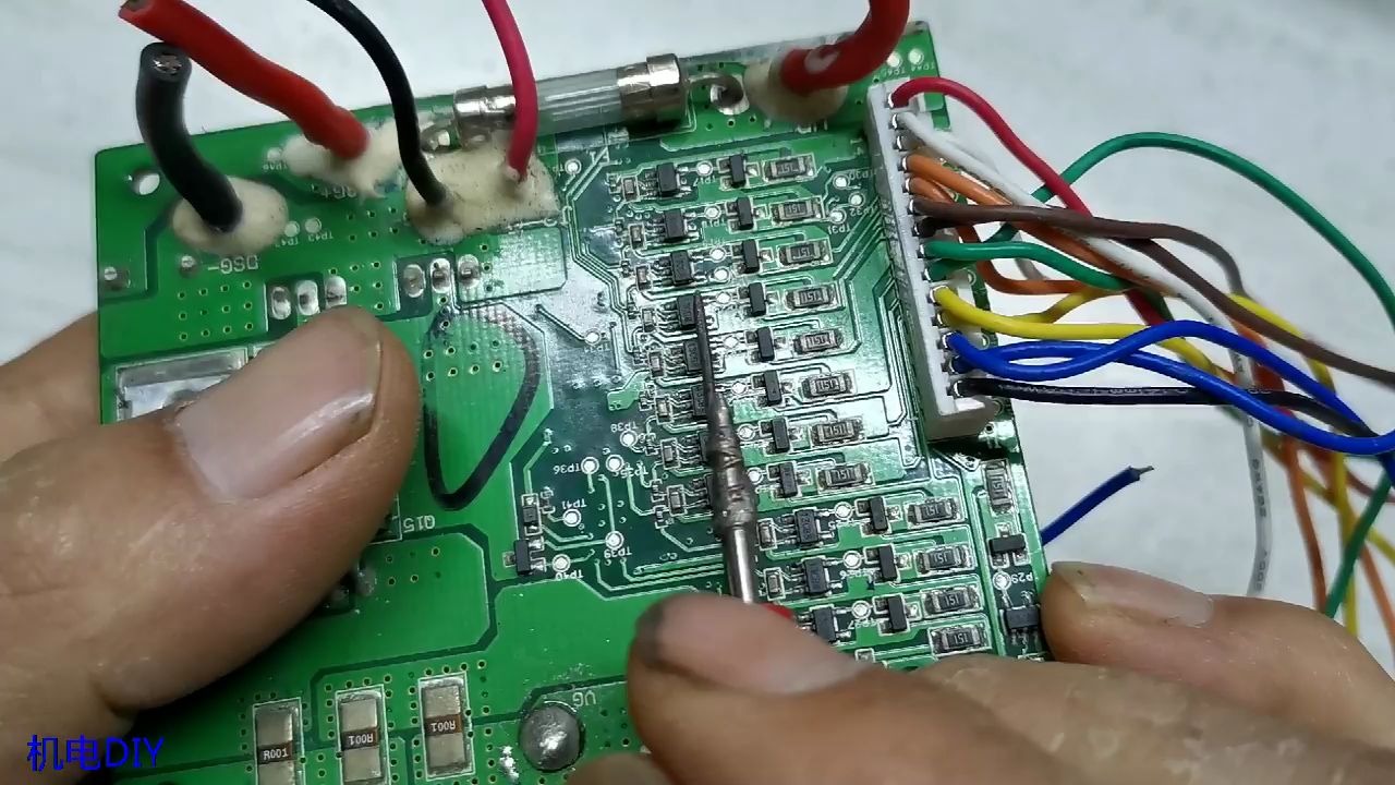 锂电池保护板均衡电路拆解!画出电路图一起研究研究