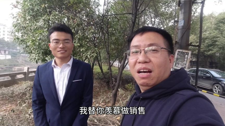 现在办信用卡的,也是这么鸭梨山大的吗,都直接马路上拉客户了