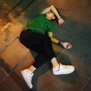 一味不知 