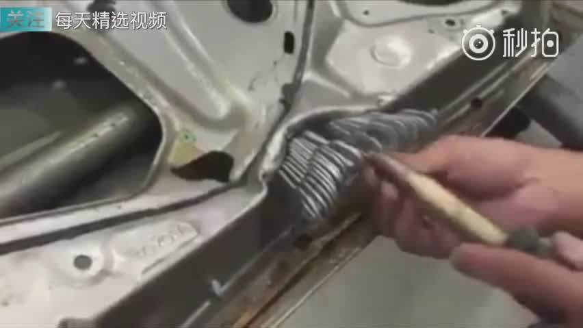 车门凹陷钣金修复全过程