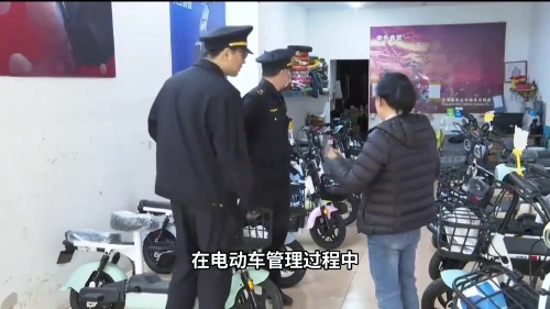 共享电动车赢了?北京街头出现人力三轮车,建议全国普及