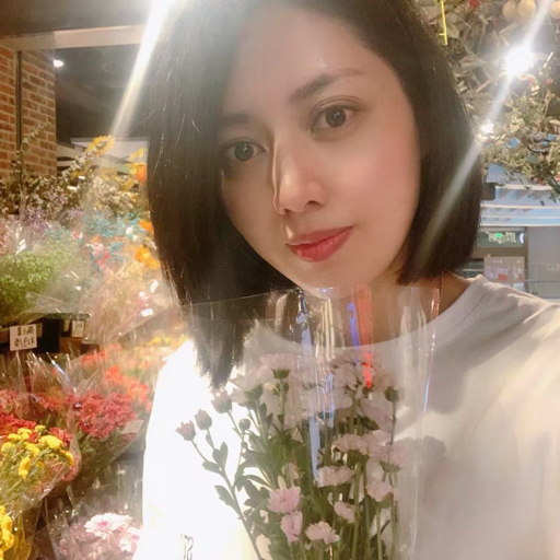 水瓶双鱼的女子 