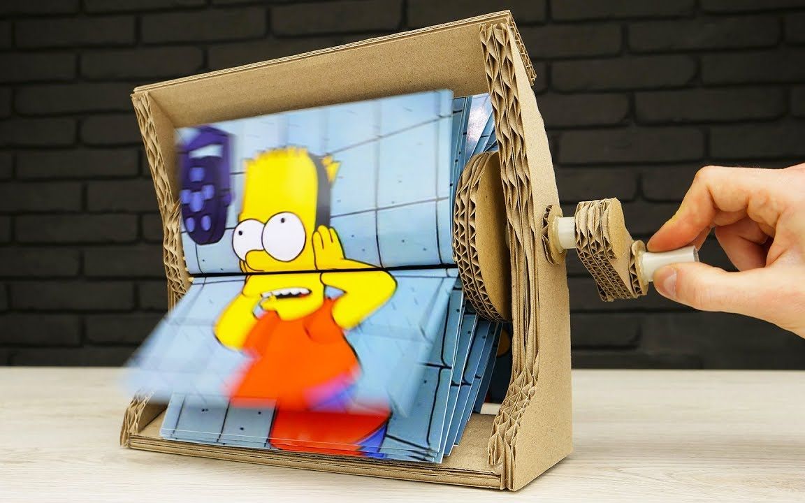 用简单的材料,制作翻页动画机!