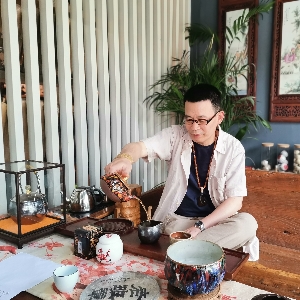 鸿渐卢堂 