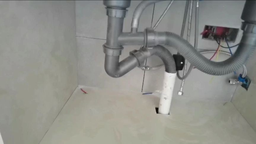厨房排水管并不是越粗越好,反而越粗越容易堵塞