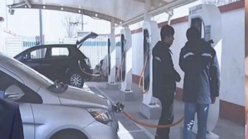 传统燃油车,会被新能源车完全取代吗?专家回应