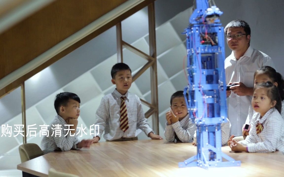 7732295小学生升旗社团笑容中小学智慧校园升国旗小学学校宣传片...