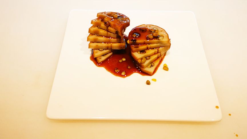 一根莲藕用糖水煮一煮,泡一泡就能让你胃口大开