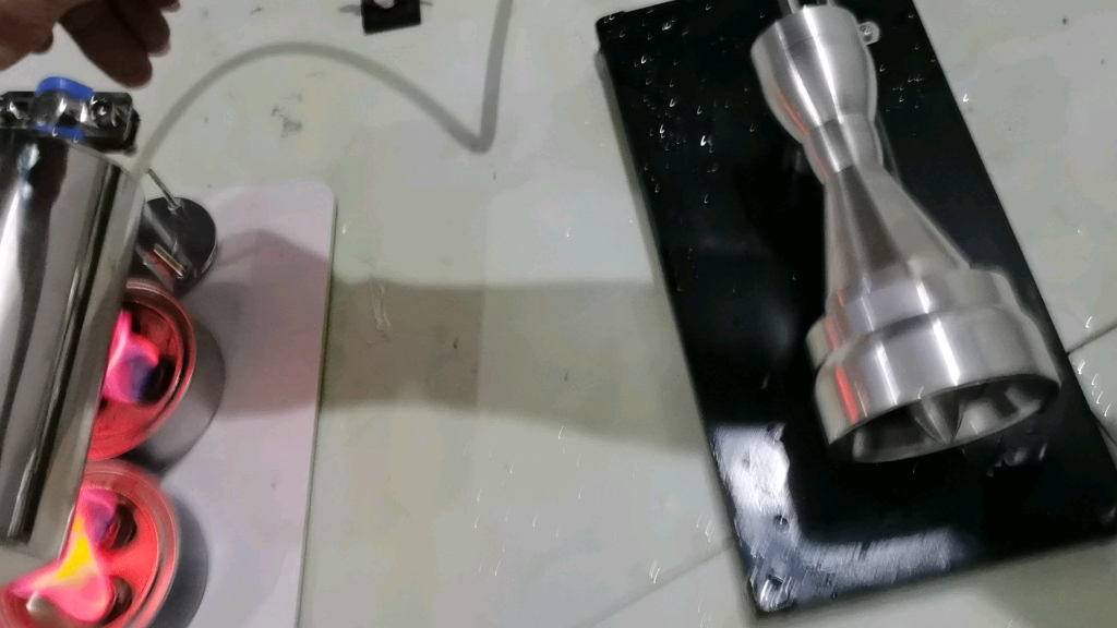 蒸汽机轮机模型启动 声浪还挺好听的