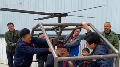 数位农民做出了直升机框架,真的是三百六十行,行行出状元啊