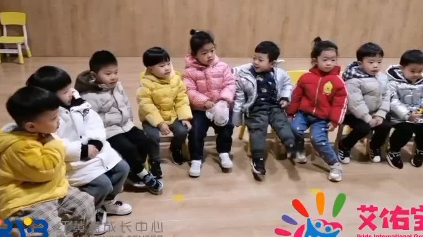 角色游戏:我是小医生活动目标:1、尝试模仿医生和病人