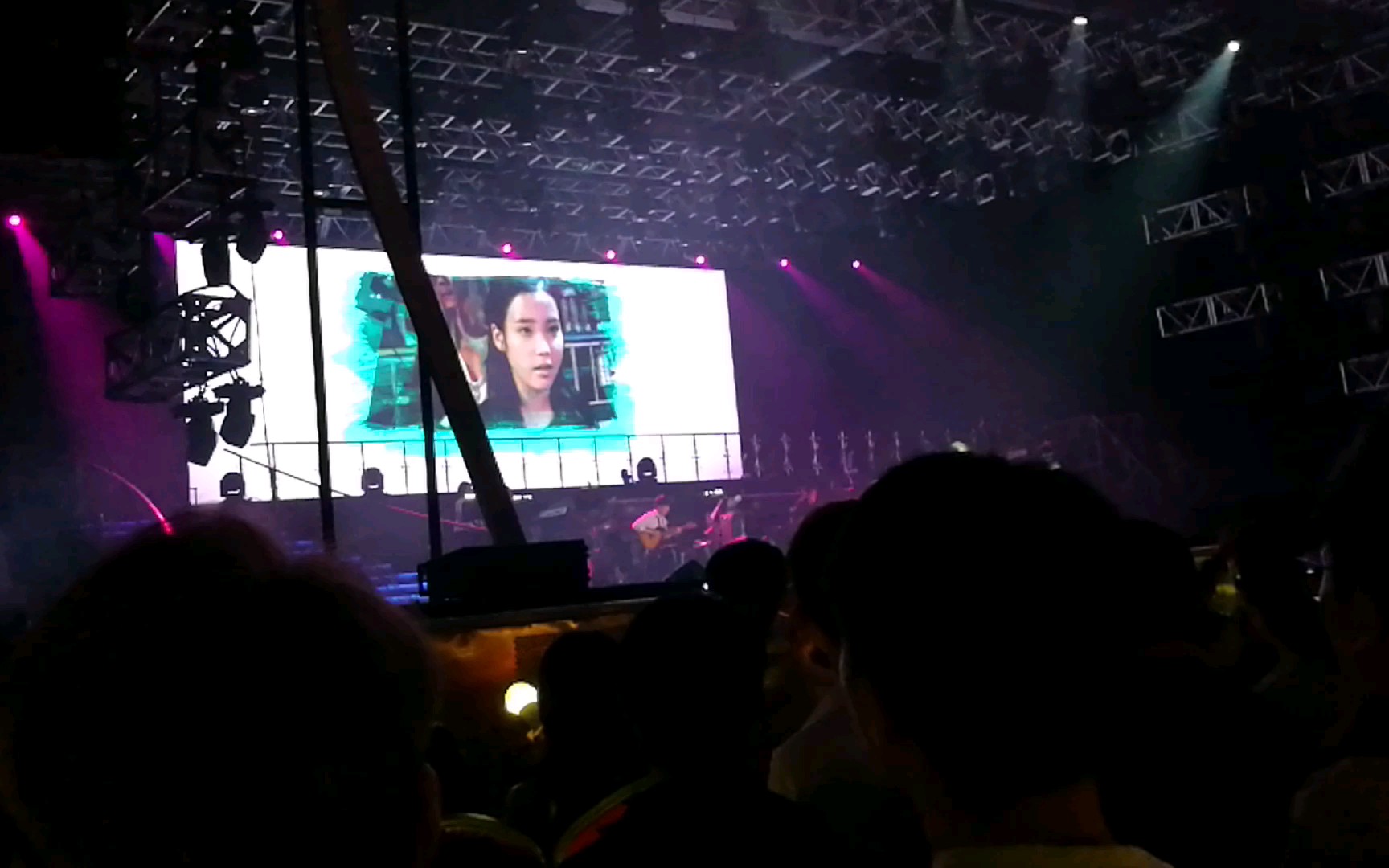 【IU 2018这一刻亚洲巡回演唱会 IN HK】(12) [Palette]